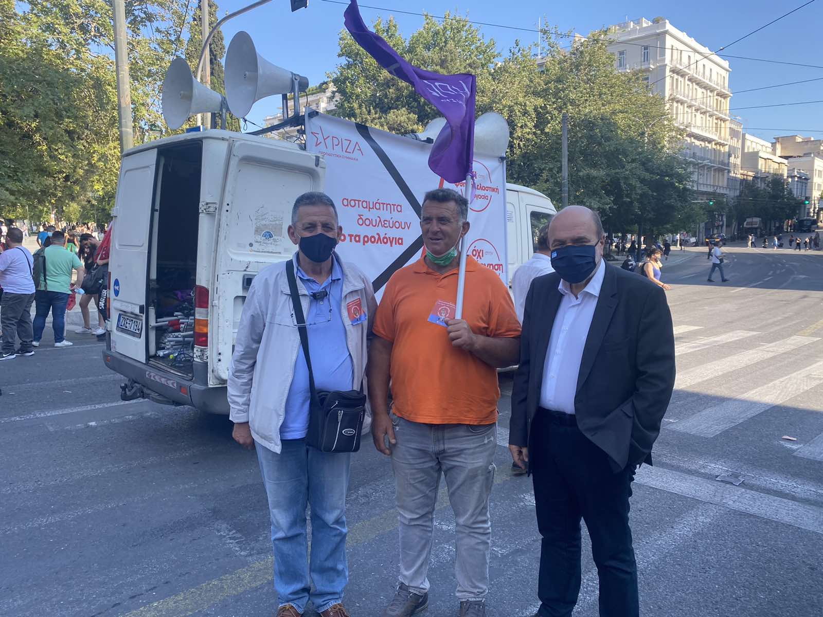 Αγωνας εναντια στο αντεργατικο νομοσχεδιο μεσα κι εξω απ΄ τη βουλη ...