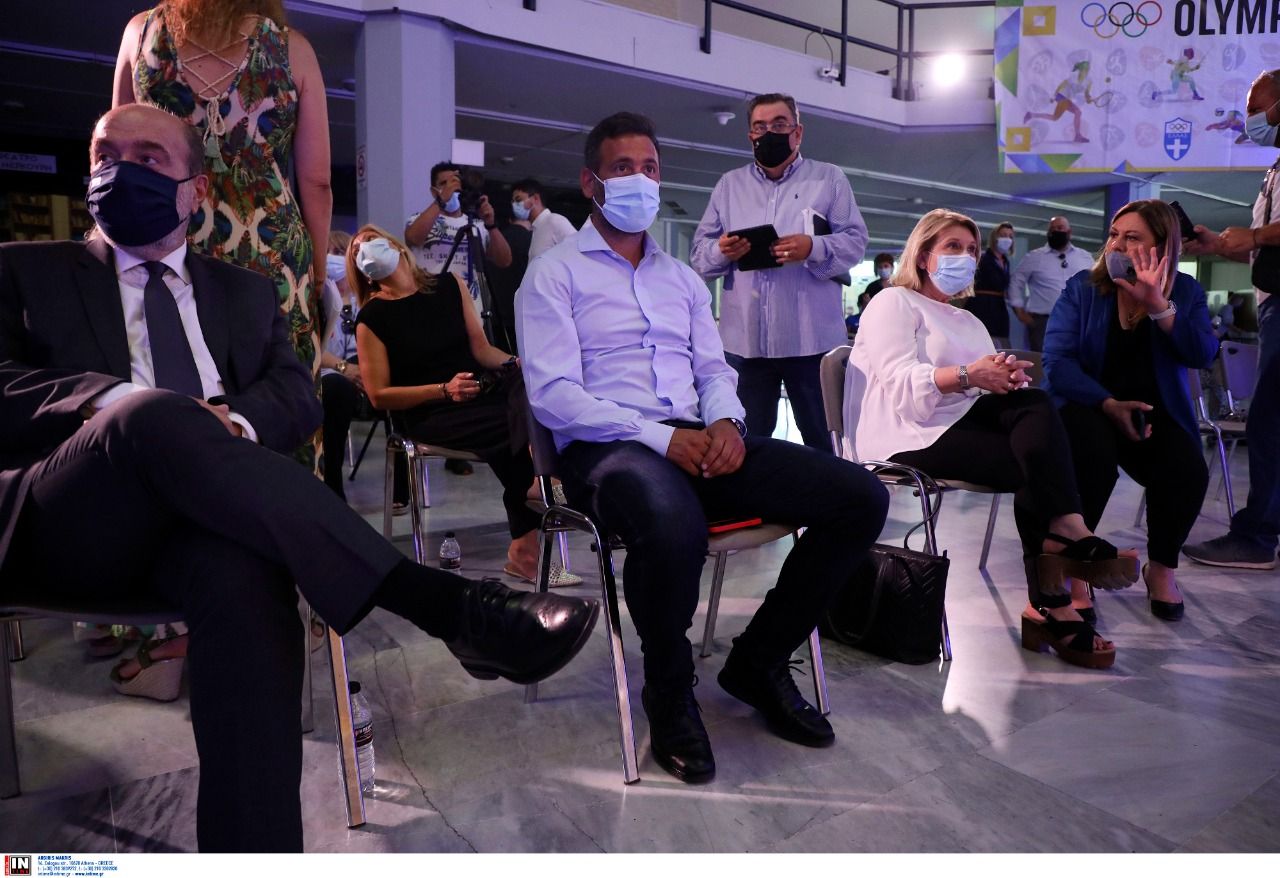 Στη βιβλιοθήκη του Διεθνούς Κέντρου Ολυμπιακής Εκεχειρίας στο Στάδιο ...