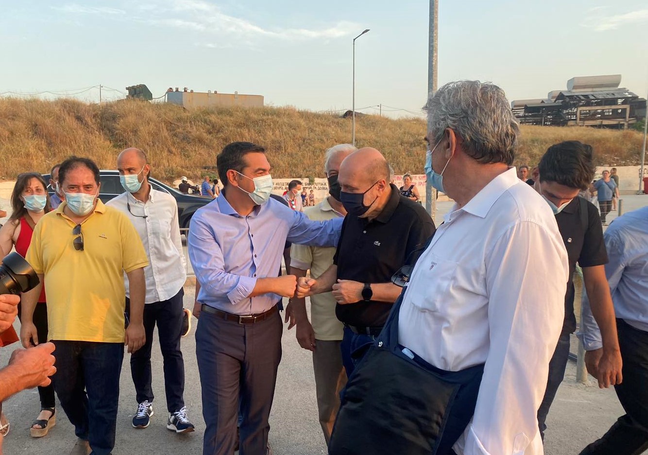 Ο ΑΛΕΞΗΣ ΤΣΙΠΡΑΣ ΠΑΡΟΥΣΙΑΖΕΙ ΤΗΝ ΠΡΟΓΡΑΜΜΑΤΙΚΉ ΠΡΟΤΑΣΗ ΤΟΥ ΣΥΡΙΖΑ-ΠΣ ...