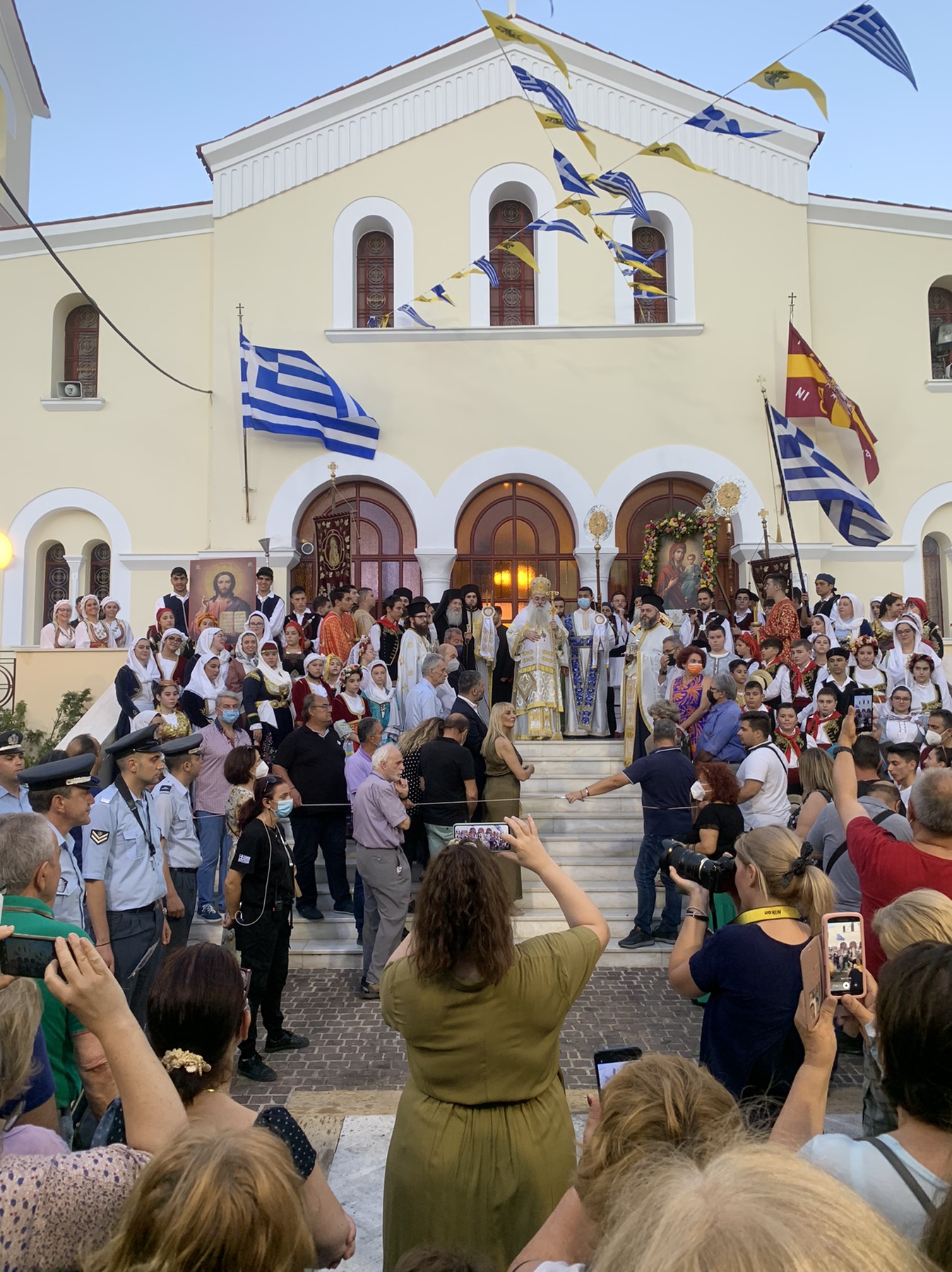 Στον Ι.Ν. Παναγίας Βλαχερνών Αμφιάλης – Κερατσινίου – Τρύφων Αλεξιάδης