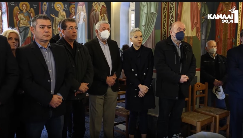 Στο μνημόσυνο για τα θύματα του βομβαρδισμού της πόλης του Πειραιά στις ...