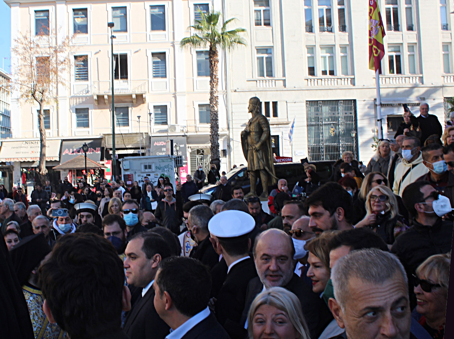 Θεοφάνια στον Πειραιά – Τρύφων Αλεξιάδης