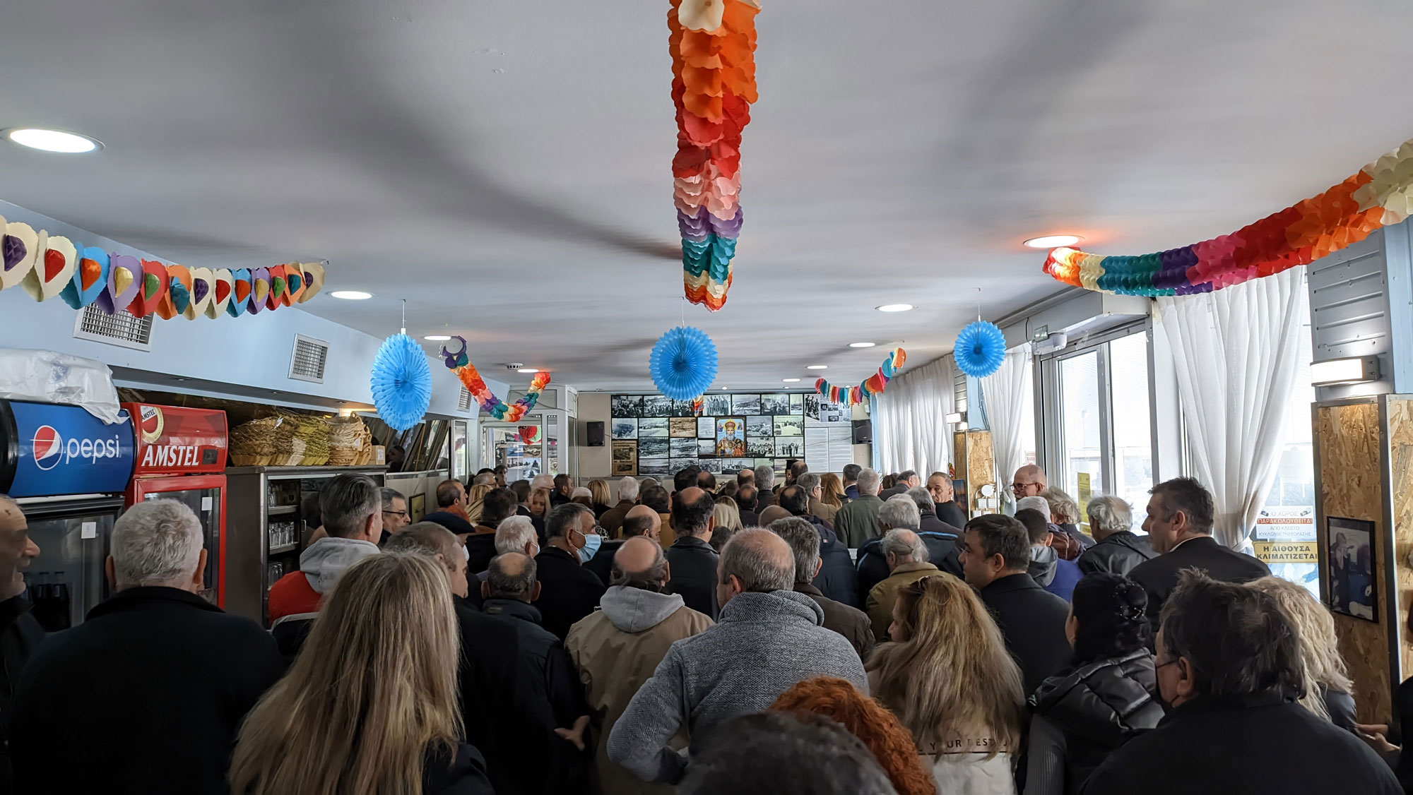 Στην κοπή της πρωτοχρονιάτικης πίτας του Συλλόγου Ερασιτεχνών Αλιέων ...